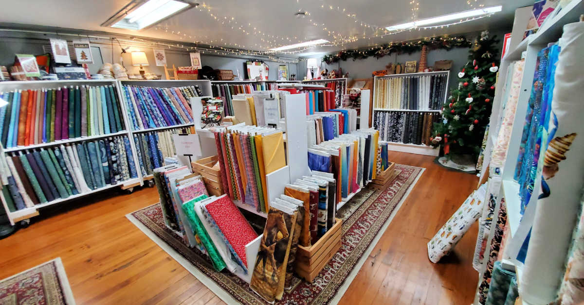 Miss D's Quilt Shop: a Quilt Shop Spotlight | Rona the Ribbiter