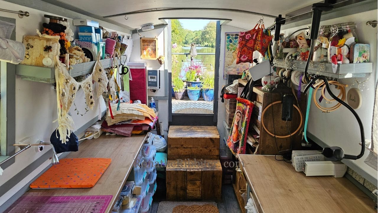 Stitching 'on the Cut' | Rona the Ribbiter